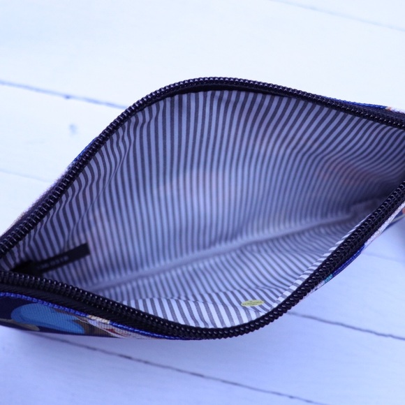 Disney | Accessories | Alice In Wonderland Case | Poshmark